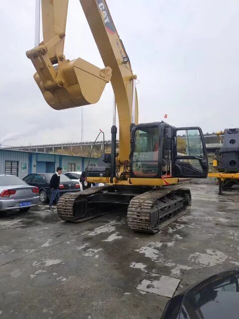 Caterpillar 320D bager guseničar