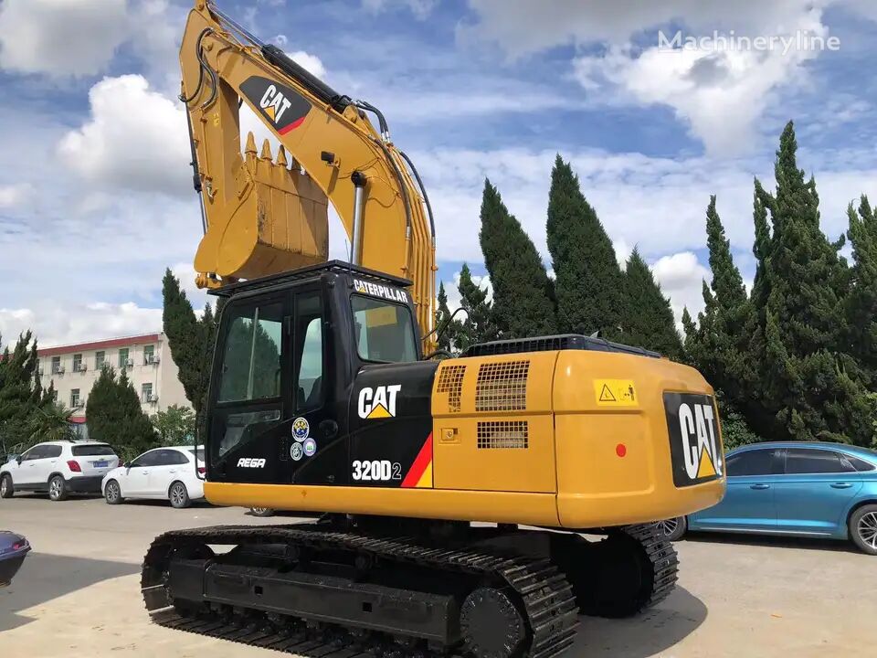 Caterpillar 320D2 bager guseničar