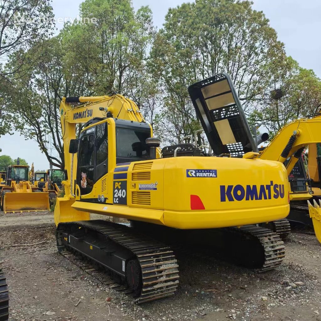 Komatsu PC240-8 bager guseničar