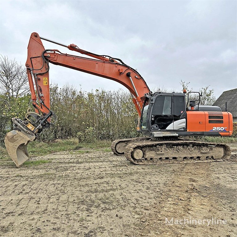 Prodaje se Hitachi ZX250 LC-6 bager guseničar na aukciji