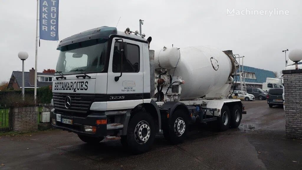 Mercedes-Benz Actros 3235 8x4 Mixer kamion s mešalicom za beton