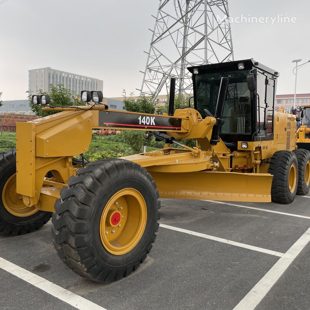 Novi Caterpillar 140h grejder