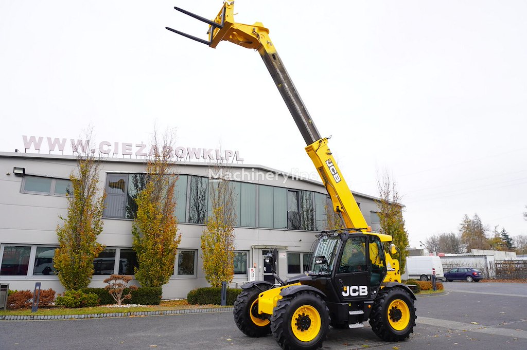 JCB 560-80 / 6 ton lifting capacity / power 146 HP prednji utovarivač