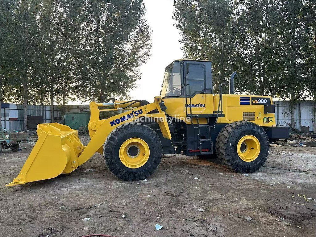 Komatsu WA380 prednji utovarivač