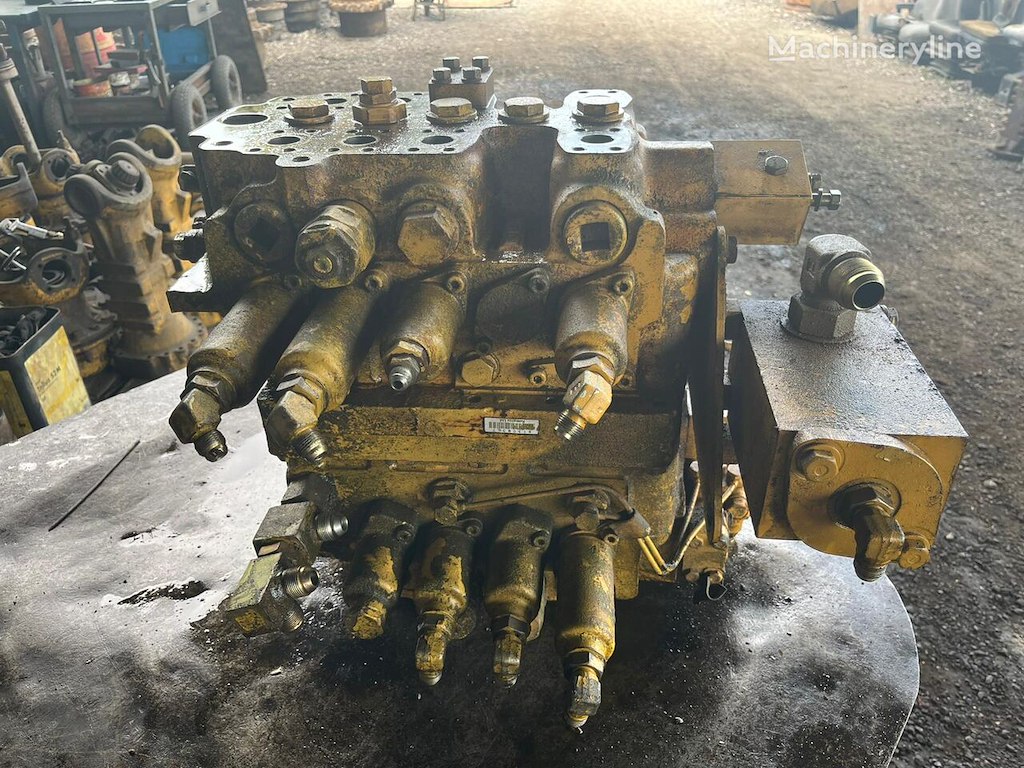 USED KOMATSU PC300-5 PC310-5 PC340-6K EXCAVATOR HYDRAULIC VALVE hidraulični razvodnik za Komatsu PC 300-5 / PC 310-5 / PC 340-6K bagera