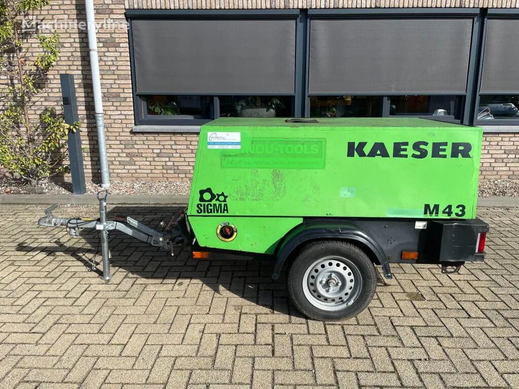 Kaeser M43 Kubota 4,2 m3 / min 7 Bar 30 kW Mobiele Silent Diesel Compre mobilni kompresor