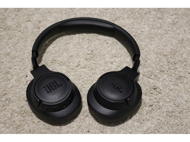 JBL Tune 720BT