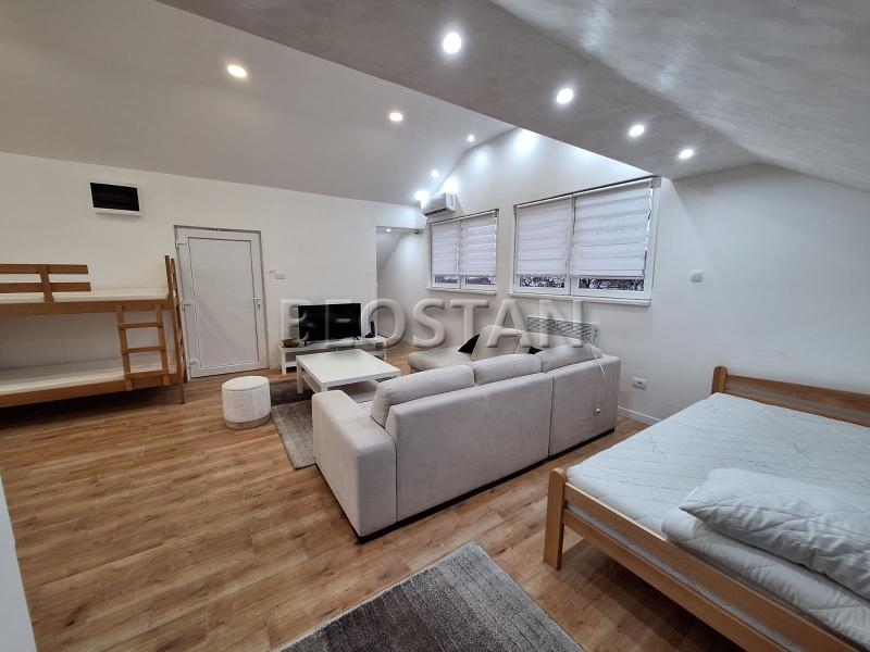 Novi Beograd - Ledine #60001 500 €