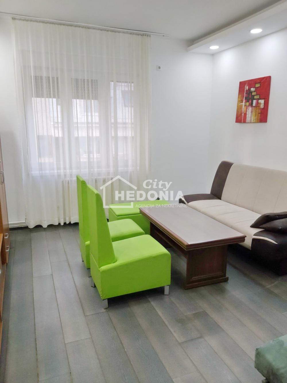 Savski trg, dvosoban salonac, renoviran ID#9721 215.000 €