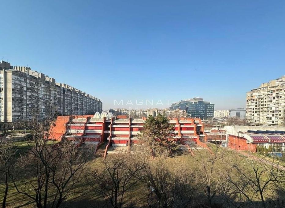 ARENA-Milutina Milankovića,3.0, gleda na park ID#4713 209.900 €