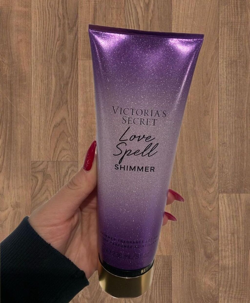 VICTORIA’S SECRET - Love Spell Shimmer 236ml. Novo, original. Batch