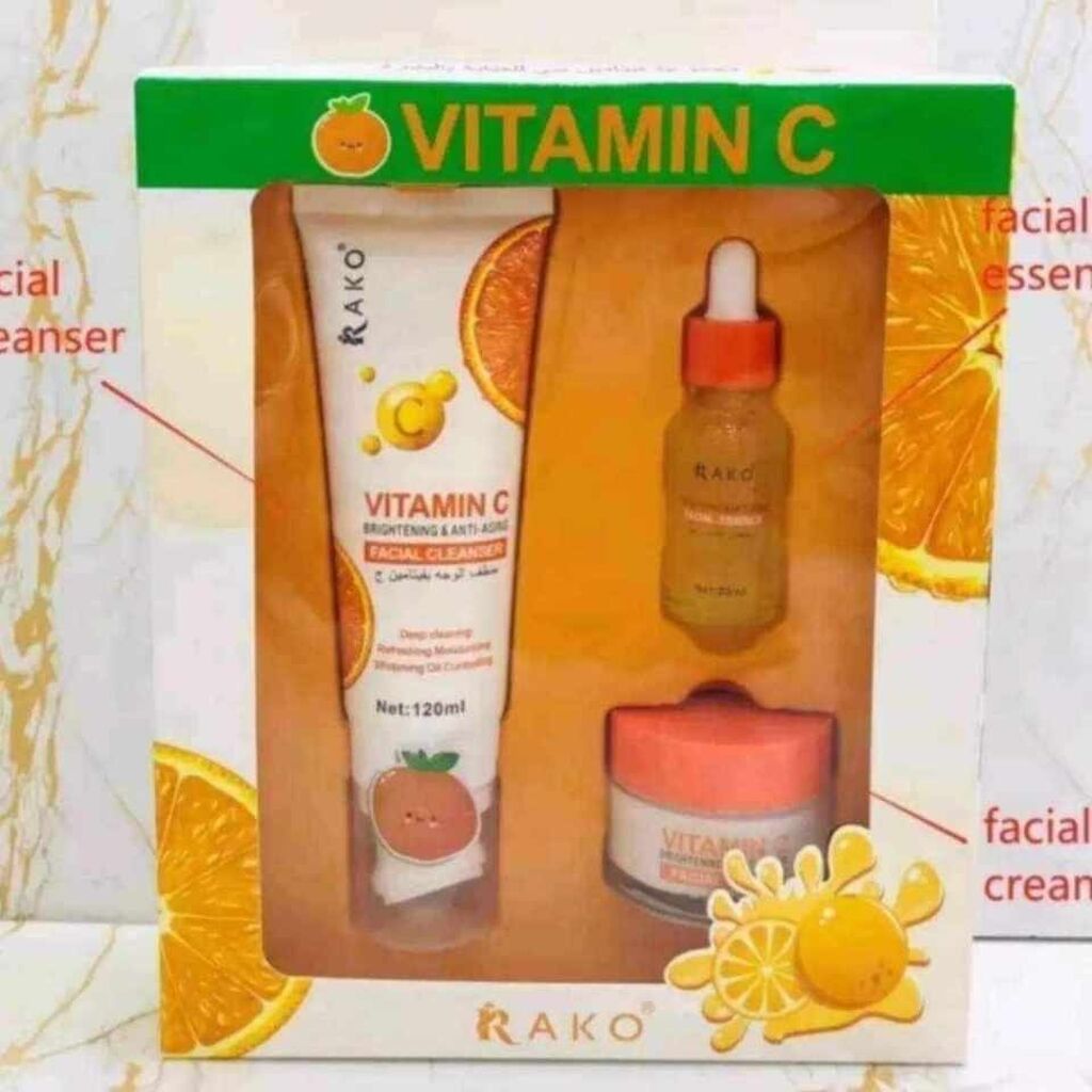 Ceo set Vitamin set Set sadrži kremu za lice, ulje za lice i kremu za