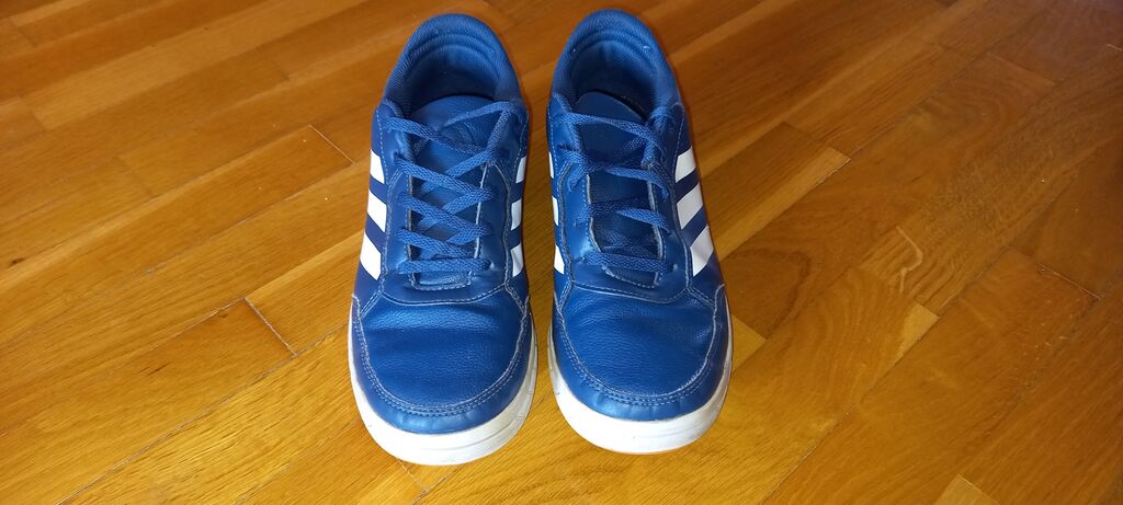 Adidas, Veličina - 39