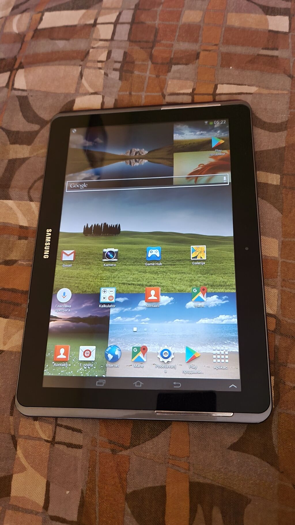 Tablet samsung 10.1 inca u top stanje sve radi cenab6cena 6000 dinara