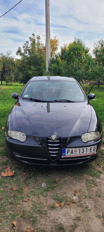 Alfa Romeo 147: 1.9 l | 2004 г. 194770 km. Hečbek