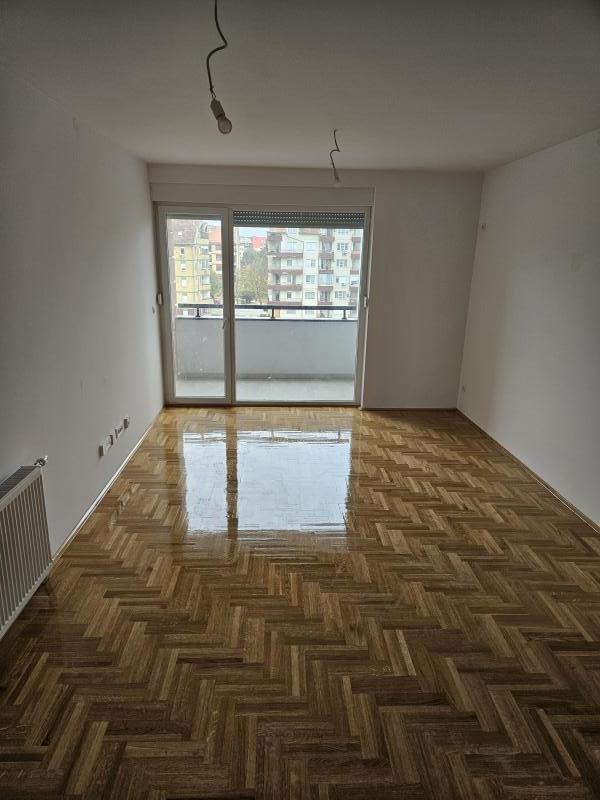 Na prodaju nov stan 48 m²
Sombor