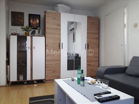 Beograd, Surcin, Becmen,Vlasnik 1/1, 35m2, dvorist