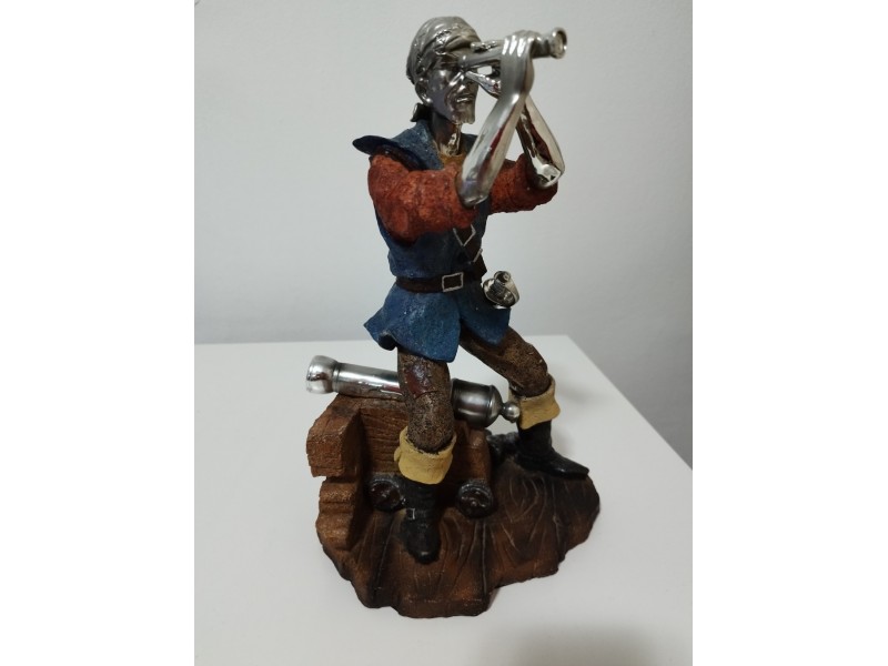 Gusar Velika figura 31cm