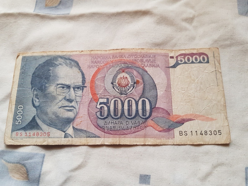 Novčanica od 500 din iz 1985 sa Tito-vom slikom