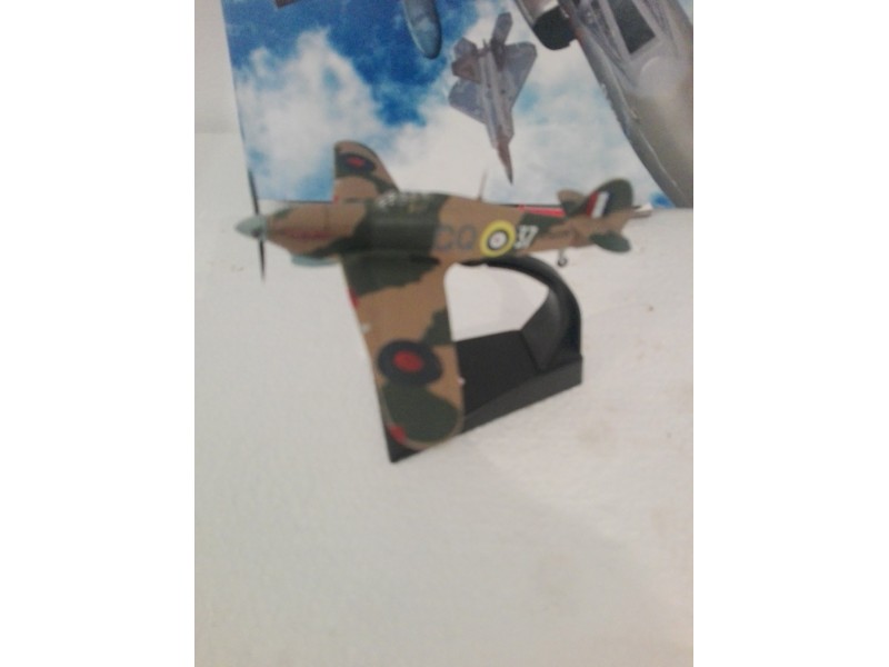Borbeni avion Hawker Hurricane mk ll b