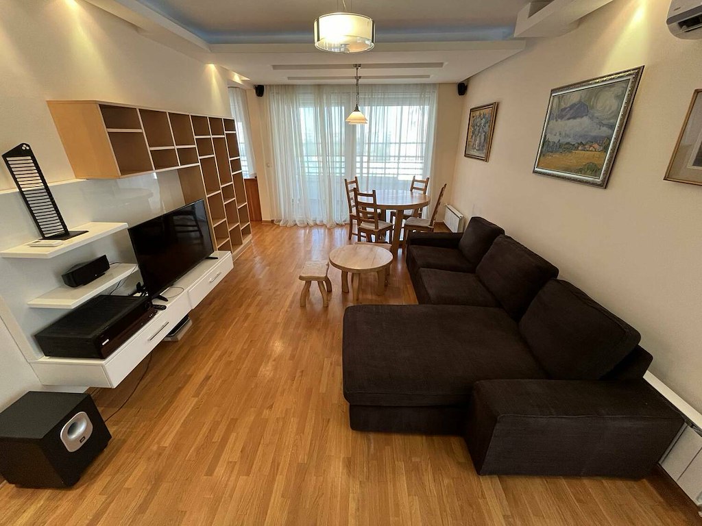 NOVI BEOGRAD BELVIL 106m2 , 4T , 430000e