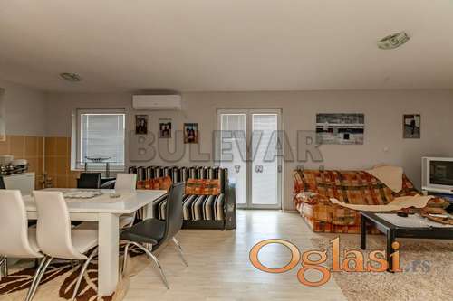 Stambeno-poslovni objekat na putu ka Malošištu, 200 m2, plac 3.439 m2