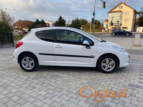 Peugoet 207,1.4 benzin