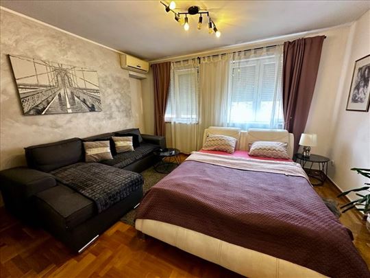 Siena Apartman, Aviv Park Zvezdara, Stan na Dan