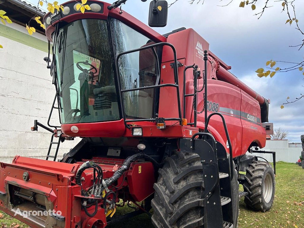 Case IH 5088 AFS kombajn za žito