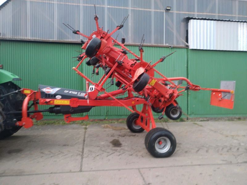 Kuhn GF 8702T-G2 Digidrive prevrtač sena