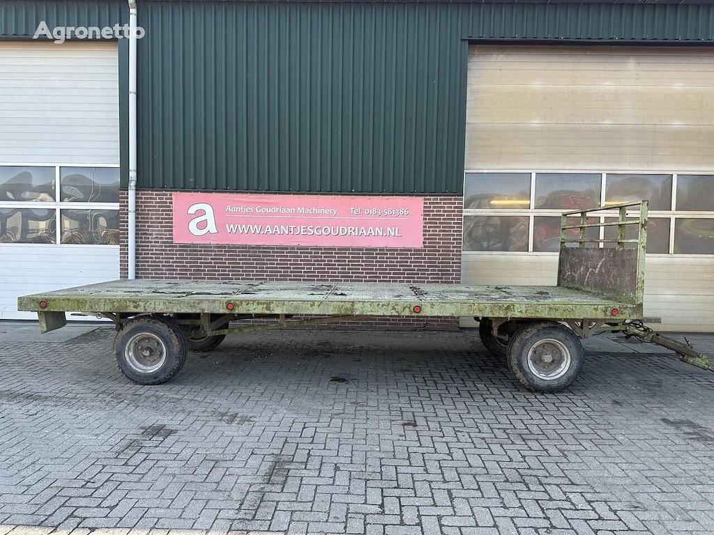 Materiaal/balenwagen prikolica za seno