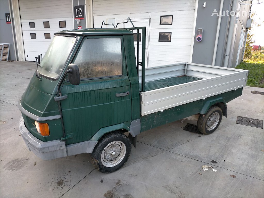 Piaggio Poker cassone fisso diesel kamion s ravnom platformom < 3.5t