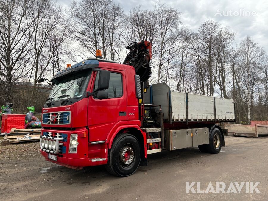 Prodaje se Volvo FM9 300 kamion s ravnom platformom na aukciji