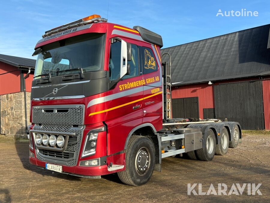 Prodaje se Volvo FH16 550 rol kiper sa kukom na aukciji