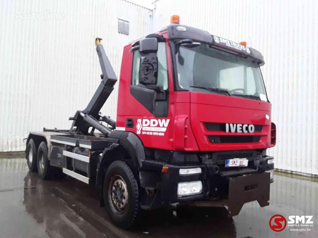 IVECO Trakker 410 306'km vozilo za prevoz kontejnera