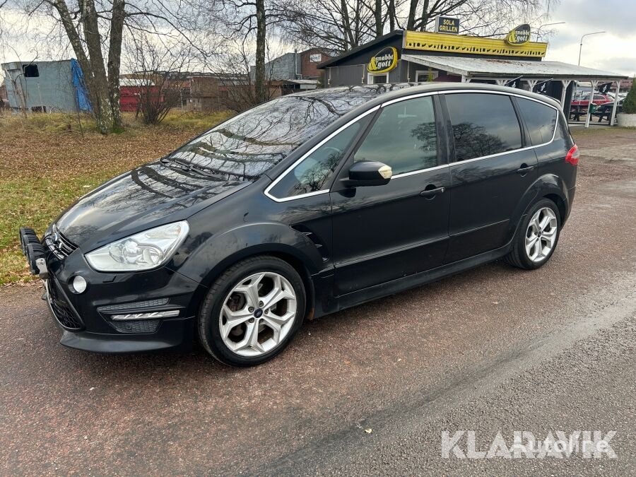 Prodaje se Ford S-Max minivan na aukciji