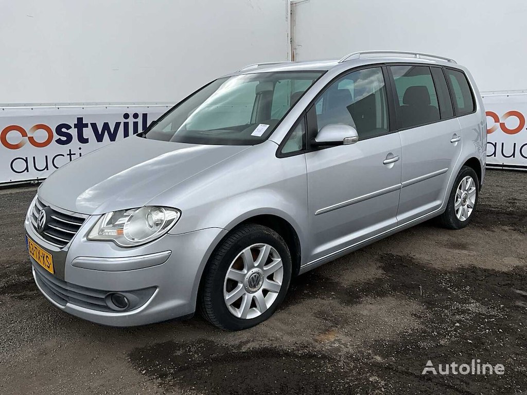 Prodaje se Volkswagen Touran minivan na aukciji