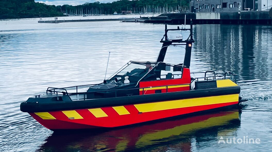 Fire boat vatrogasno vozilo