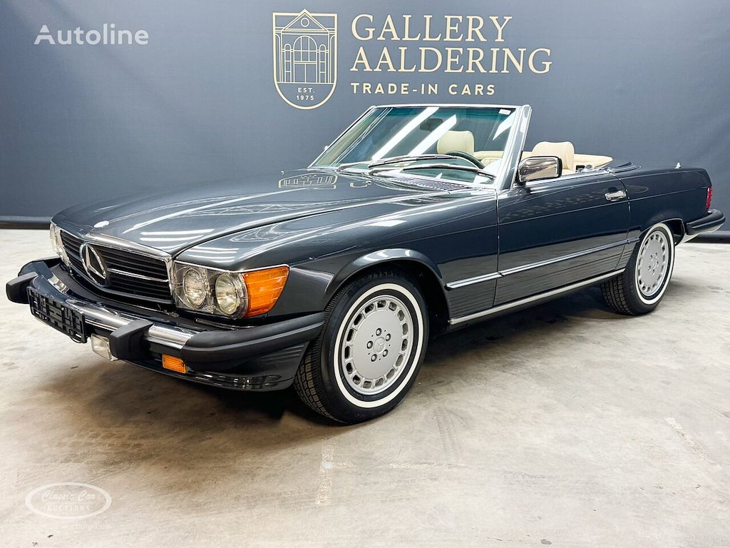 Prodaje se Mercedes-Benz 560 SL kabriolet na aukciji