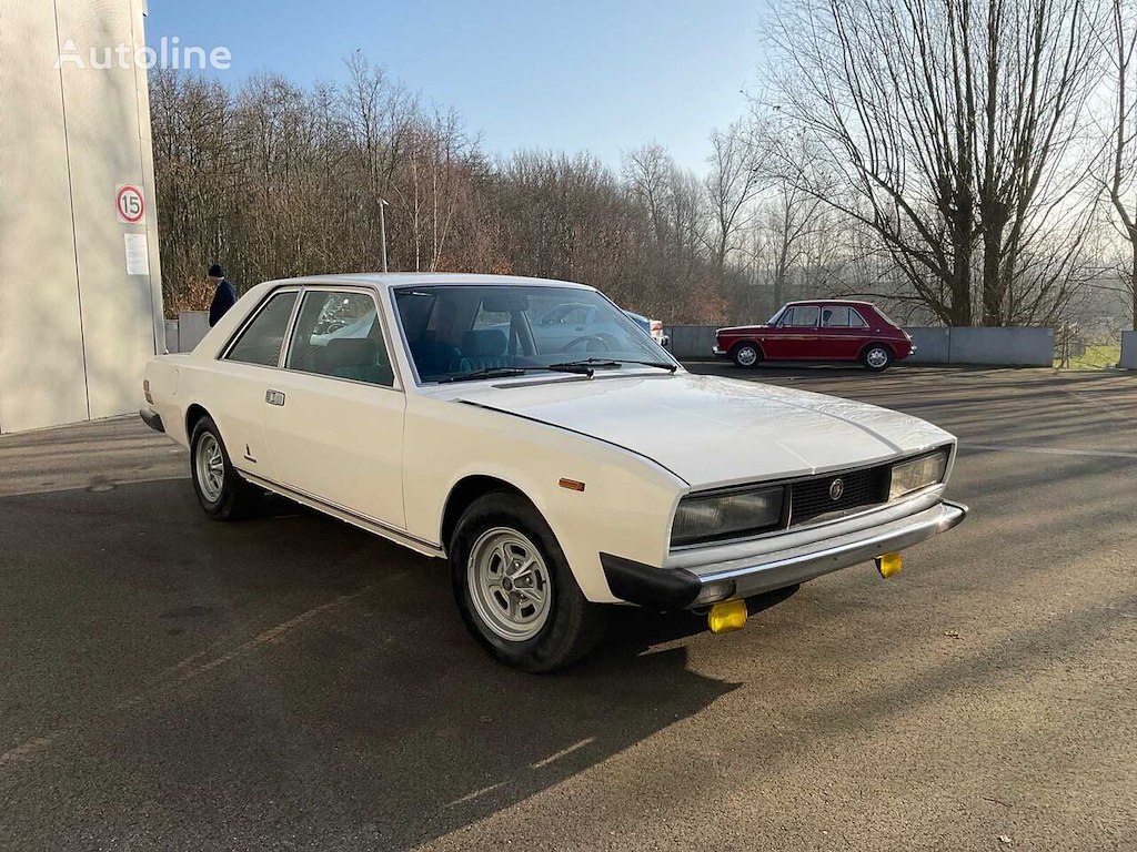 Prodaje se FIAT 130 Coupe sedan na aukciji