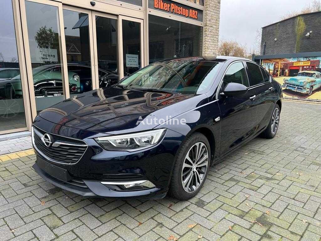 Prodaje se Opel Insignia hečbek na aukciji