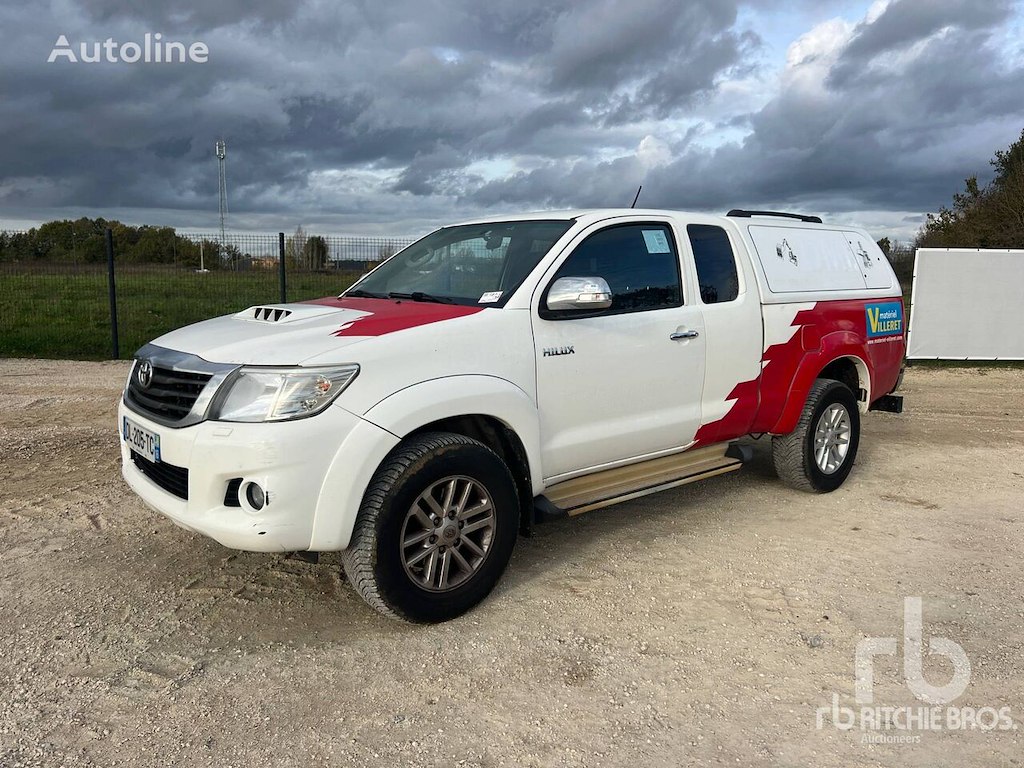 Prodaje se Toyota HILUX 4x4 Crew Cab pikap na aukciji