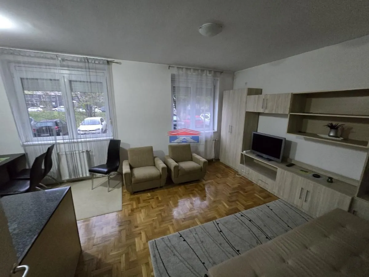 Izdavanje, jednosoban stan, 41m2, Bulevar Evrope, Novi Sad, Novi Sad