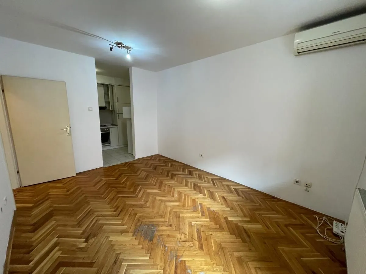 Izdavanje, dvosoban stan, 48m2, Grbavica, Novi Sad, Novi Sad