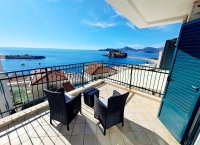 Sveti Stefan, 139m2 + 27m2 dve terase , duplex , sa nestvarnim pogledom na more