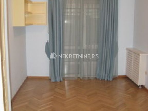 #12552, Izdavanje, Stan, ZVEZDARA, 1300 EUR