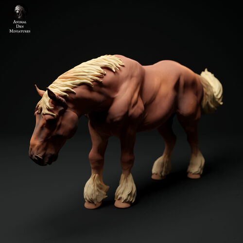EMP3D 25130352 Suffolk Punch - ogier jedzący - 1 sztuka