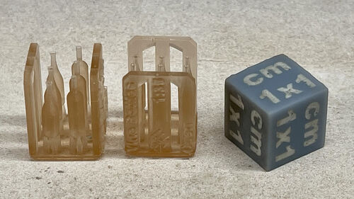 EMP3D 25060108 Butelki wino otwarte - 2 rodzaje - 6 sztuk