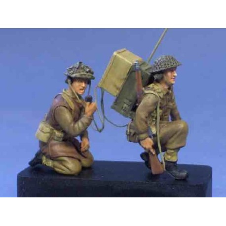 Resicast 355596 British WWII Infantry Radio Team