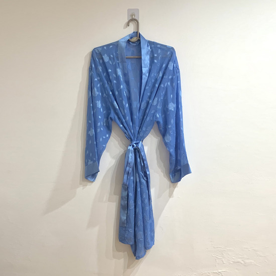 450. C&A plavi ogrtac kimono sa ruzama